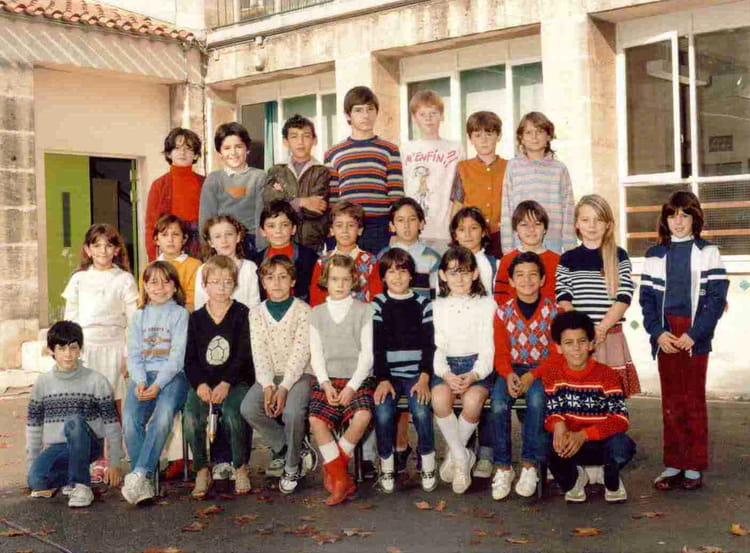 Photo de classe Cm2 de 1985, Collège Coin Joli Sévigné - Copains d'avant