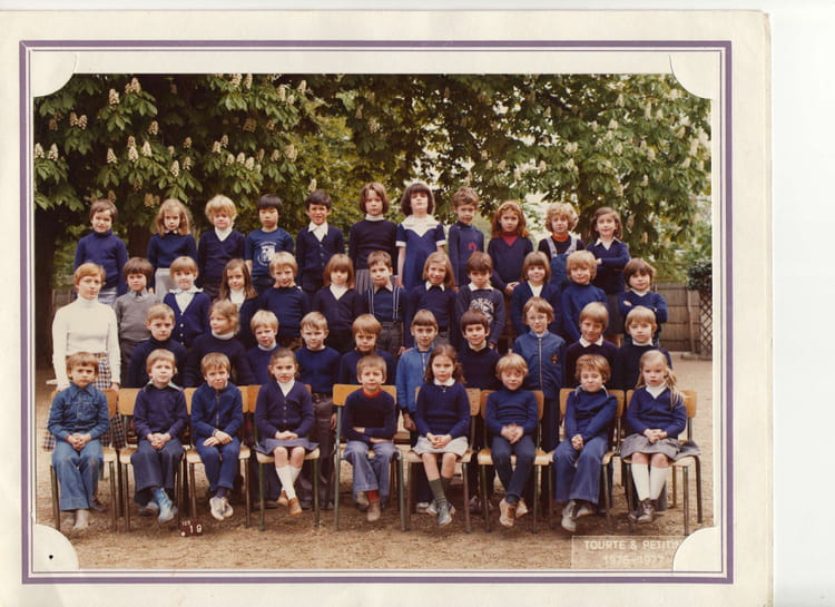 Photo de classe Année 1976-1977 de 1977, Ecole L'ermitage - Copains d'avant