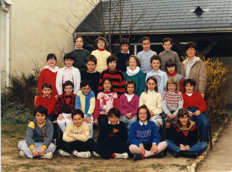 Photo de classe CM1 de 1985, Ecole Les Bles En Herbe (Corbreuse ...