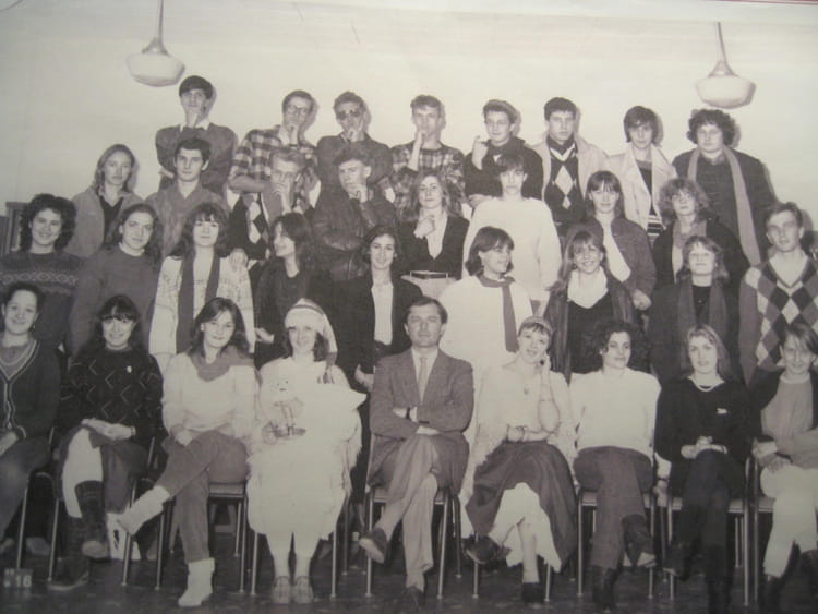 Photo de classe Terminale A1 - Jacques Amyot Melun de 1983, Lycée J ...