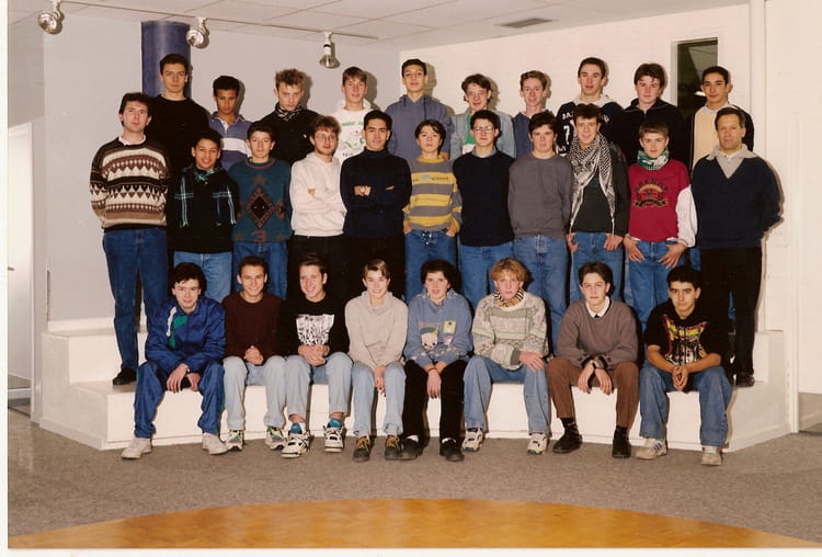 Photo de classe 2e lep electronique de 1993, Lycée Professionnel Pierre ...