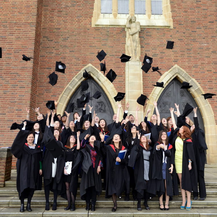 Photo de classe Graduation 2013 de 2013, UNIVERSITY OF SURREY - Copains ...