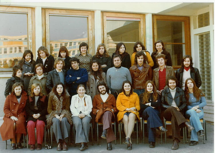 Photo de classe Terminale G3 de 1973, Lycée Paul Langevin - Copains d'avant