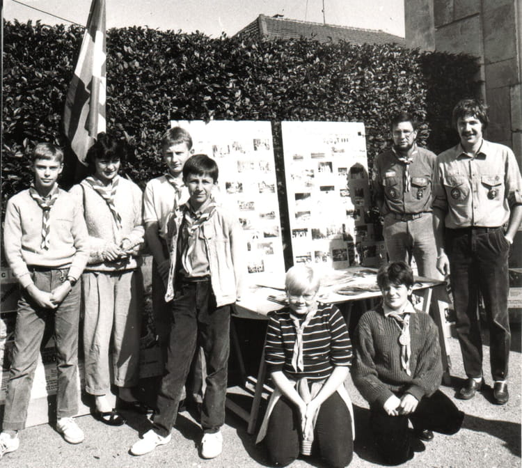 Photo de classe Scouts de France, troupe de Saulxures-lès-Nancy de 1986 ...