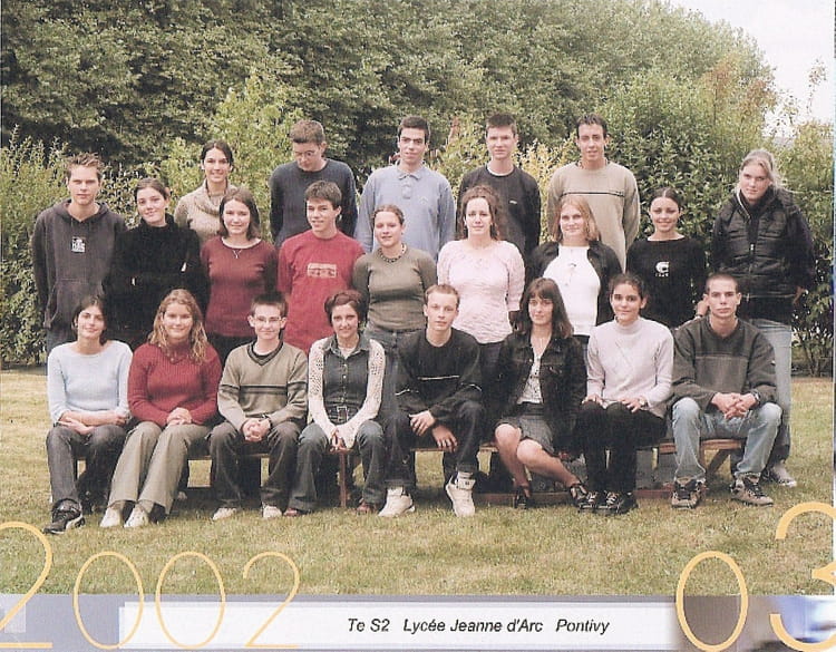 Photo de classe Term S2 de 2002, Lycée Jeanne D'arc Saint-ivy - Copains ...