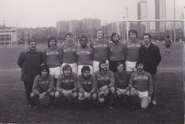 Photo de classe Equipe première saison 75/76 de 1975, AS MEUDON ...