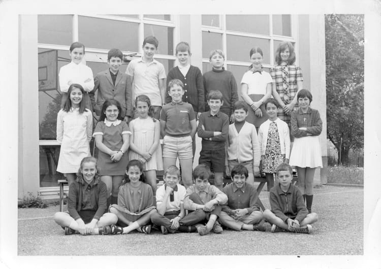 Photo de classe 6° I B de 1970, COLLEGE HOCHE - Copains d'avant