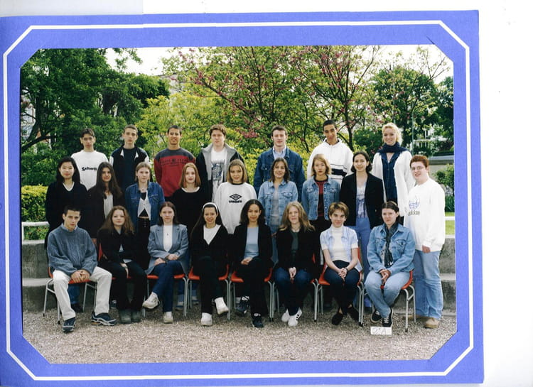 Photo de classe 2nd A - 1998/1999 de 1998, Lycée Epin - Copains d'avant