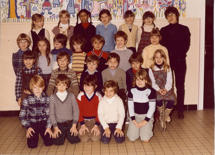Photo de classe Ce2 de 1981, ECOLE SOPHIE GERMAIN - Copains d'avant