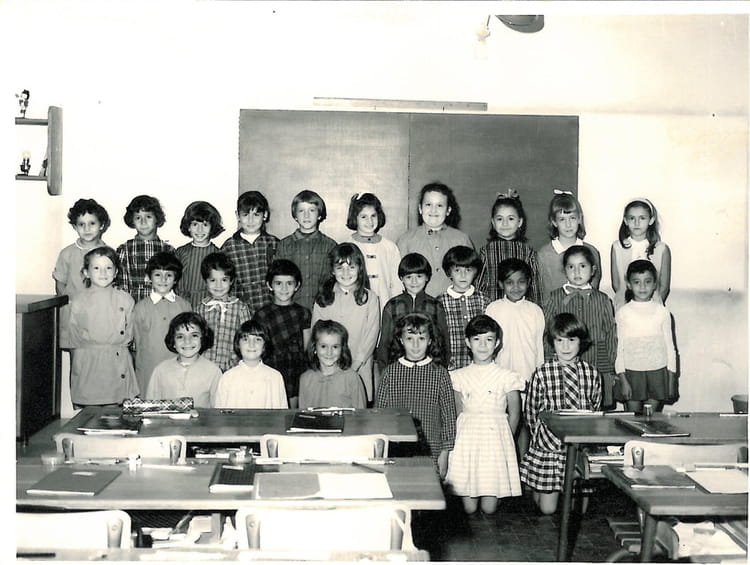 Photo De Classe Ce1 1966 1967 Marseille De 1966 Ecole Coin Joli