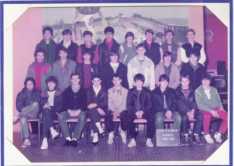 Photo de classe C3 de 1984, Lycée Pierre-emile Martin - Copains d'avant