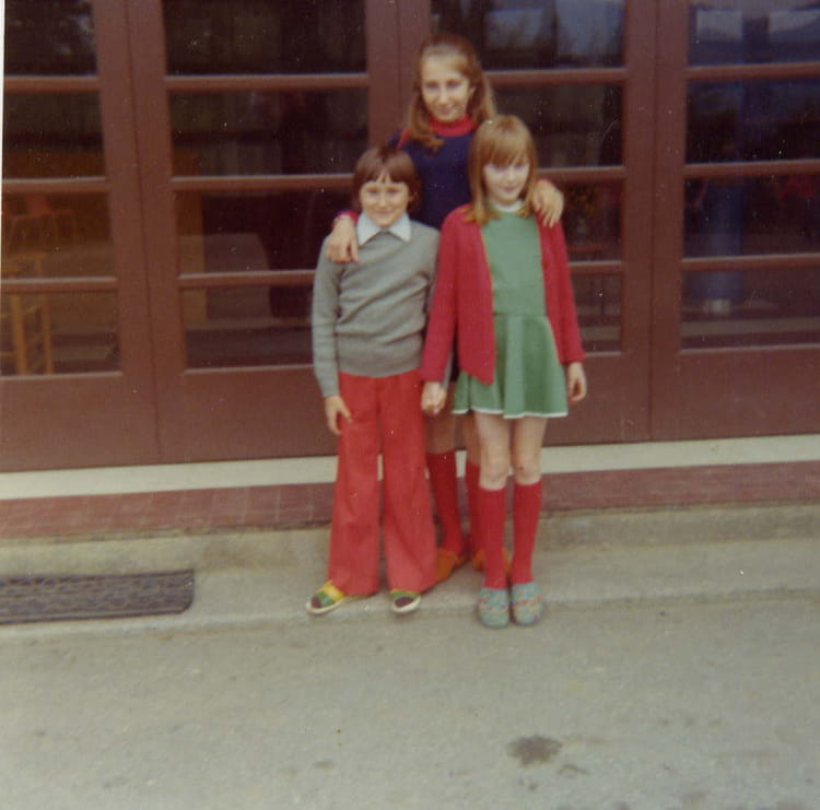 Photo de classe Moi, pascale roger et christine de 1975, VILLAGE DE L ...