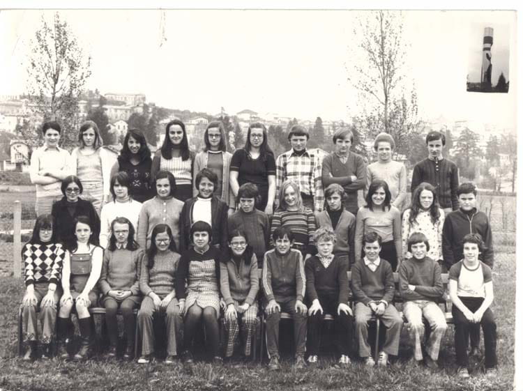 Photo de classe 5éme b 74/75 de 1975, CEG - Copains d'avant