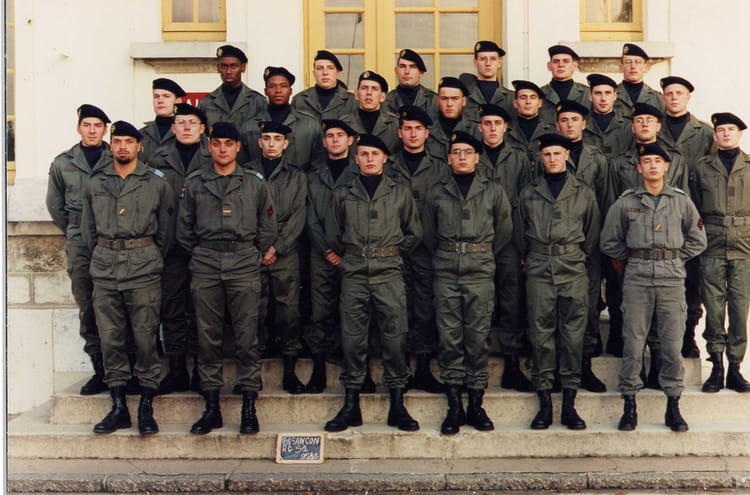 Photo de classe 19ieme RG 95/12 section 1 de 1995, 19 éme Régiment De ...