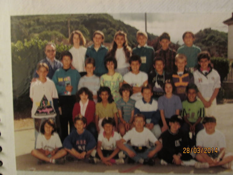 Photo de classe CM2 de 1989, Ecole Pierre Et Marie Curie (Voiron ...