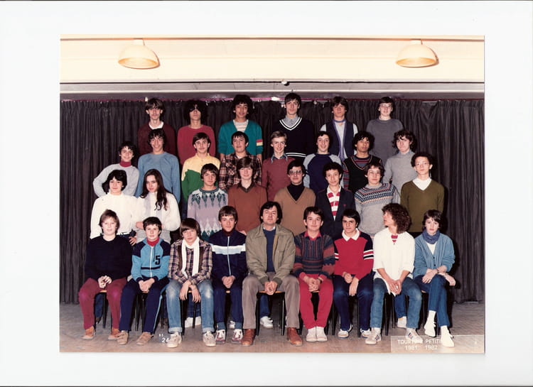 Photo de classe 3 éme Y de 1982, Collège Saint-joseph - Copains d'avant