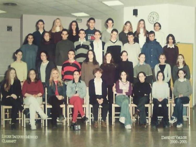 Photo de classe 1ere ES 2 de 2000, Lycée Jacques Monod - Copains d'avant