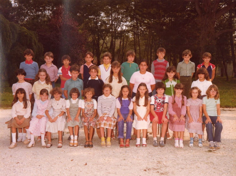 Photo de classe Cm2 de 1970, Ecole Jules Ferry (Biganos) - Copains d'avant