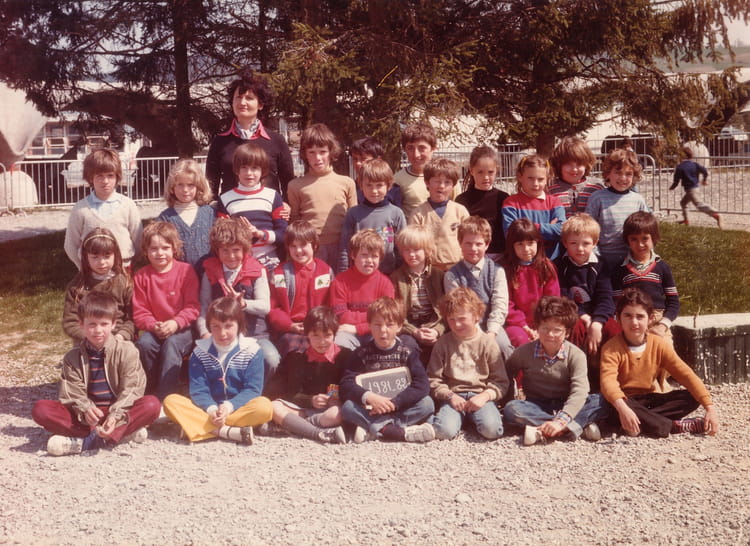 Photo de classe Classe de Mme BOUCQUILLON de 1982, Ecole Hotel De Ville ...