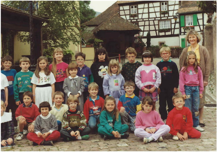 Photo de classe CE1 de 1988, Ecole Des Vieux Moulins (Kientzheim ...