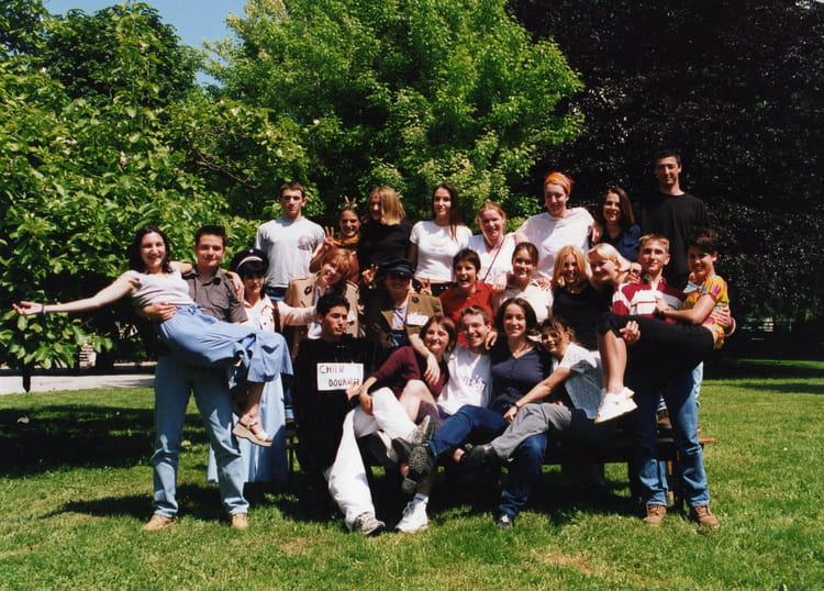 Photo de classe TL2 de 2000, Lycée Pierre Du Terrail - Copains d'avant