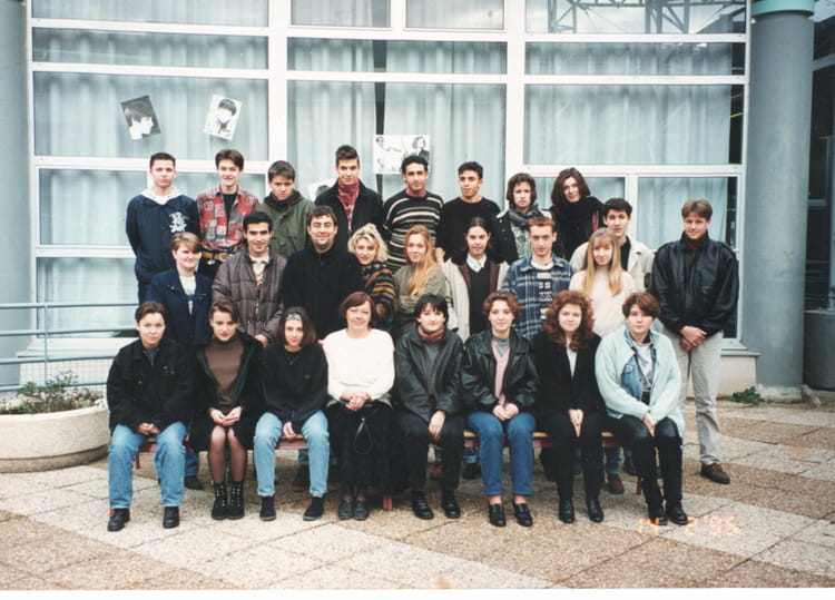 Photo de classe TVAM de 1995, Lycée Professionelle Antoine Lomet ...