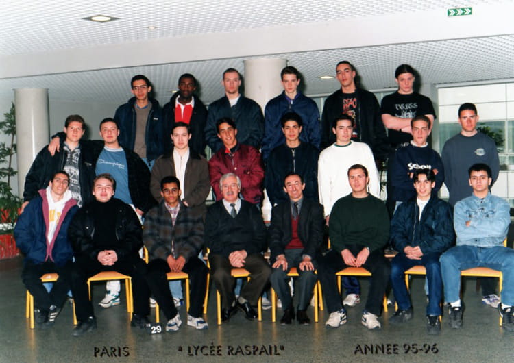 Photo de classe Terminale BEP opt.A de 1995, Section D'enseignement ...