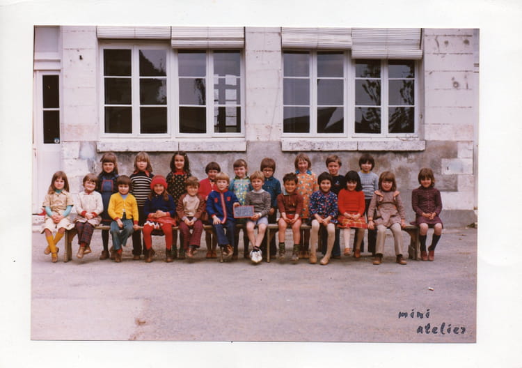 Photo de classe Cp de 1977, ECOLE PRIMAIRE DE SAINT MARTIN LE BEAU ...