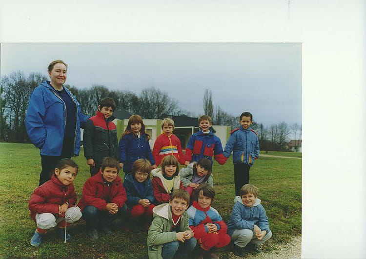 Photo de classe Save0003 de 1985, ECOLE COMMUNALE - Copains d'avant