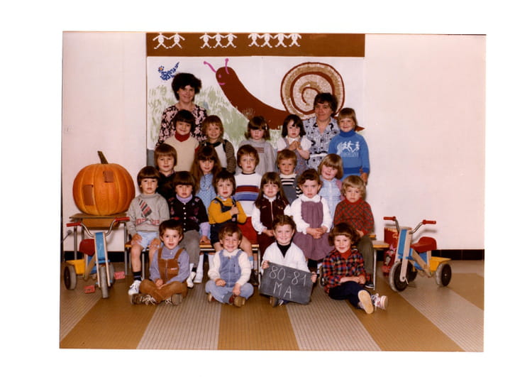 Photo de classe Maternelle moyenne section de 1981, EUSTACHE RESTOUT ...