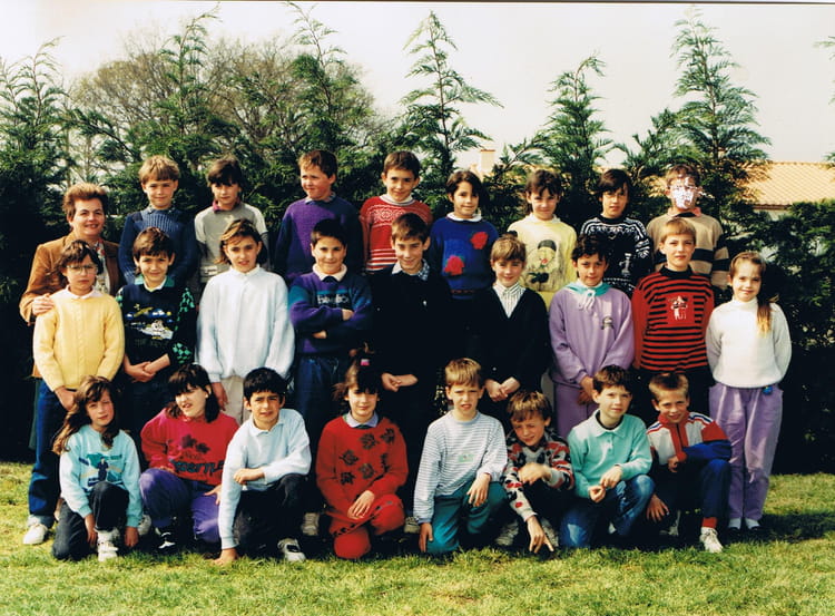Photo de classe CM1 de 1989, Ecole Saint Joseph Mixte (Coex) - Copains ...