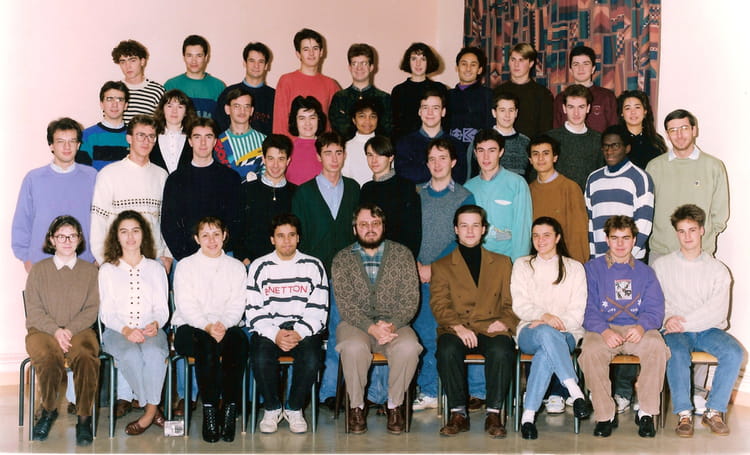 Photo de classe Math Spe 1991-1992 de 1992, Lycée Jacques Amyot ...