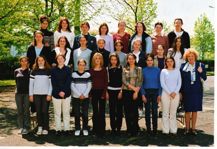 Photo de classe BAC PRO Métiers du Secrétariat de 1998, Lycée Professionnel Honoré Baradat ...