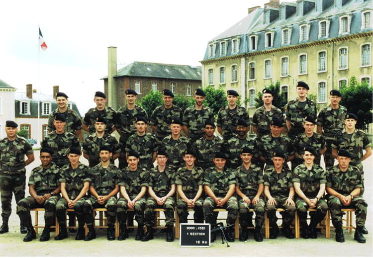 Photo de classe 16ème RA - Rennes de 2000, CASERNE MAC MAHON - Copains ...