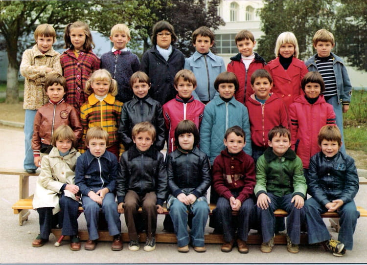 Photo de classe CE1 de 1977, ECOLE ALICE SOLVAY - Copains d'avant