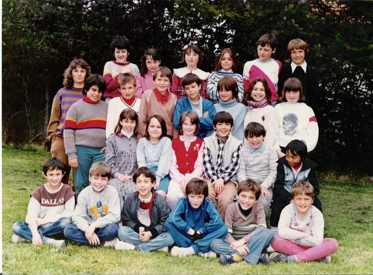 Photo de classe Classe de cm1 et de cm2 de 1985, Collège De Juilly ...