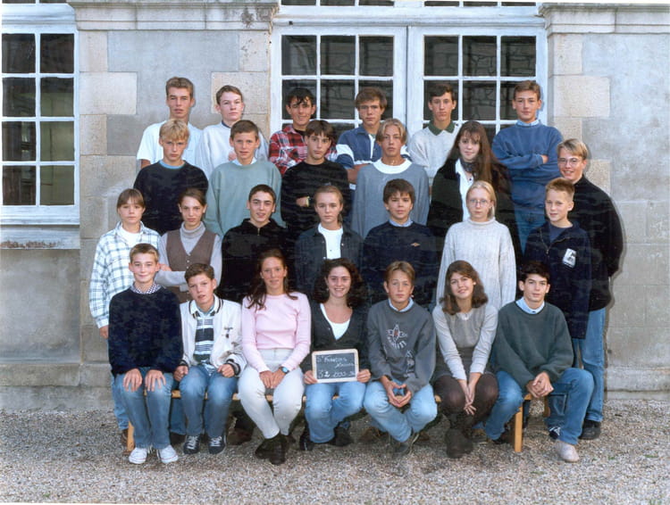 Photo de classe 3ème 2 de 1995, Collège Saint-françois Xavier - Copains ...