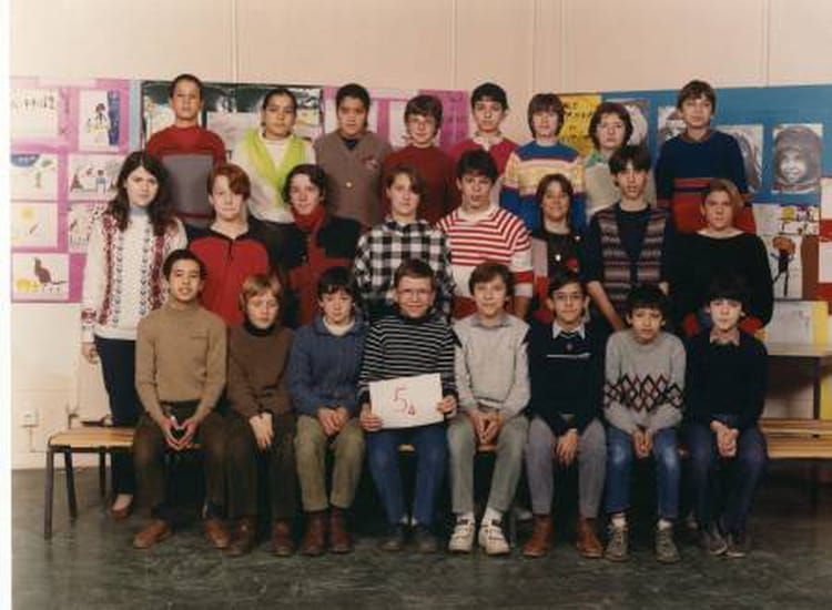 Photo de classe 5è 4 en 1984 de 1984, Collège André Malraux - Copains d ...
