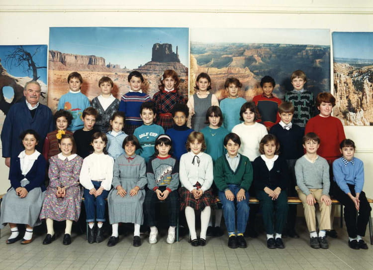 Photo de classe CM2 de 1987, ECOLE MICHELET - Copains d'avant