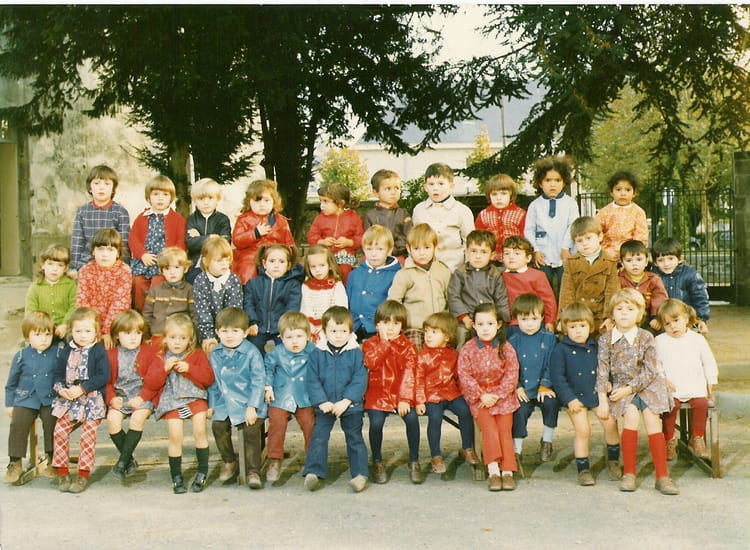 Photo de classe 1re année maternelle de 1971, école Maternelle Ville ...