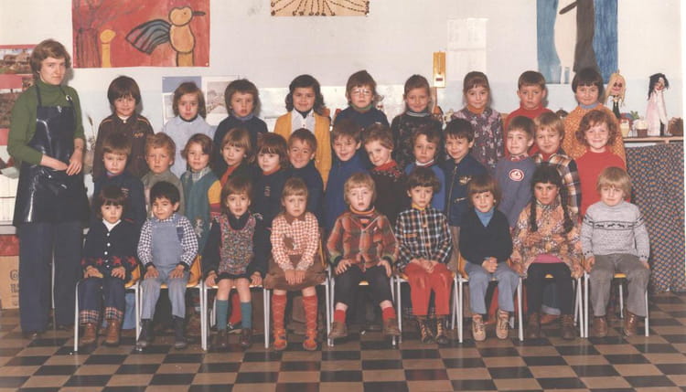 Photo de classe Maternelle 75-76 de 1975, ECOLE ANDRE GILLIARD ...
