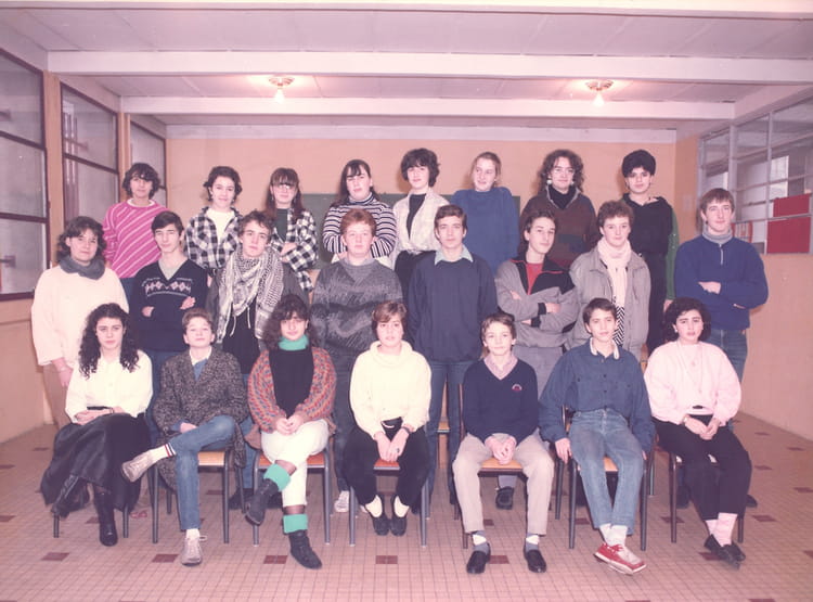 Photo de classe 3ème2 1984/1985 de 1984, Lycée Francois Villon ...