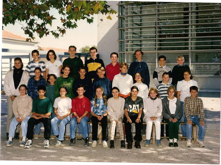 Photo de classe 4éme Verte de 1996, Collège Bon Accueil - Copains d'avant