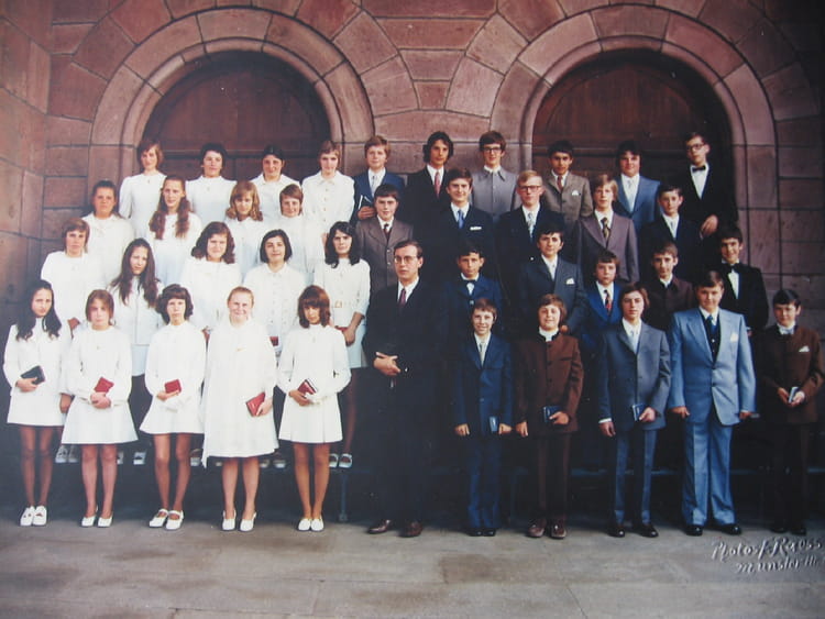 Photo de classe Confirmation mai 1973 de 1973, PAROISSE PROTESTANTE ...