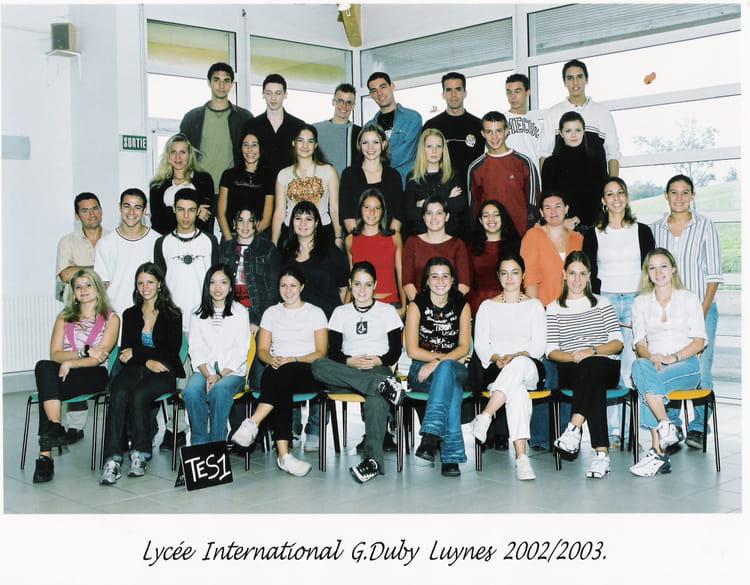 Photo de classe TerminaleES1 2002-2003 de 2002, Lycée Georges Duby ...