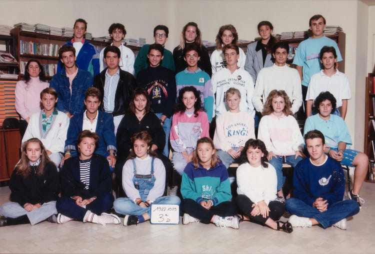 Photo de classe 3 ème D 1988/1989 de 1988, Collège Roustan - Copains d ...