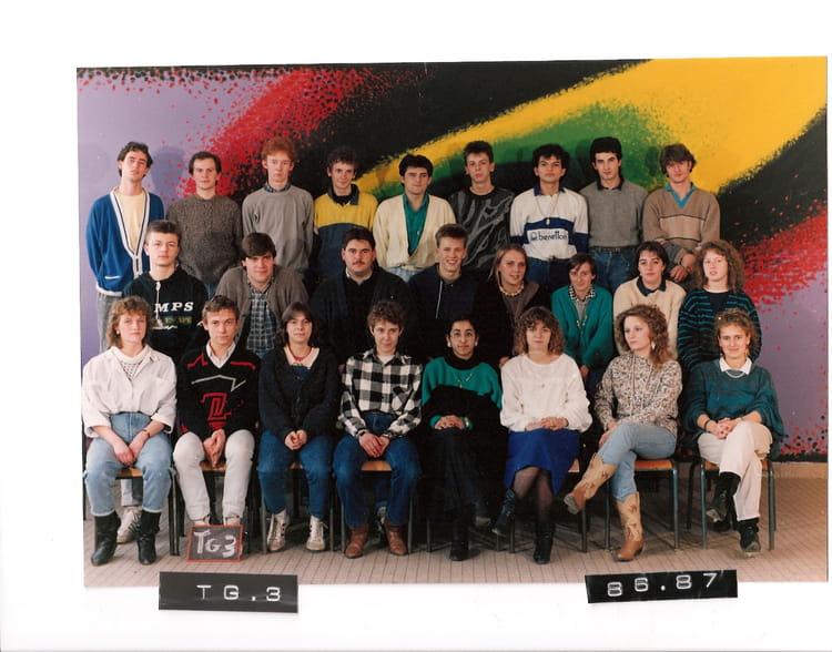 Photo de classe Terminale G3 de 1986, Lycée Henri Darras - Copains d'avant