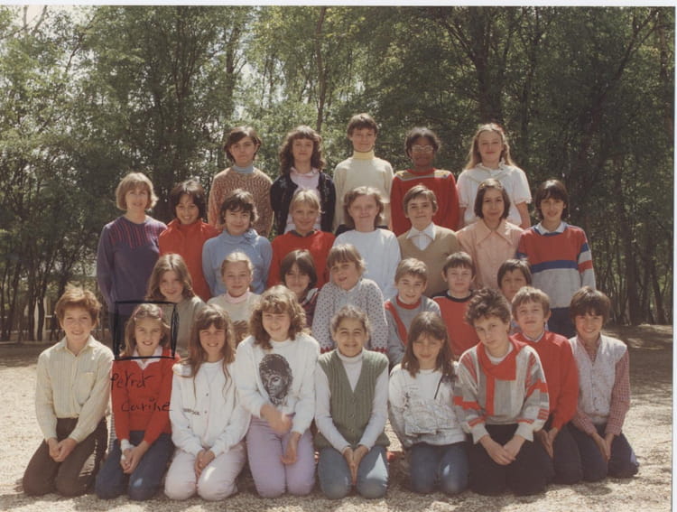Photo de classe CM2 de 1984, Ecole Jean De La Fontaine (Cesson ...