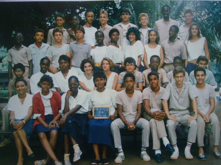 Photo de classe 3ème A de 1987, COLLEGE JEAN MERMOZ - Copains d'avant