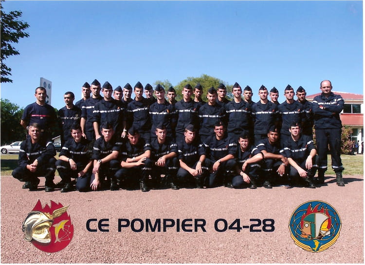Photo de classe Promo du CE a cazaux BA 120 de 2004, Cftsaa - Formation Pompiers De L'air ...